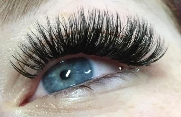 Russian Lashes vs Classic, what's the difference? Which are best?